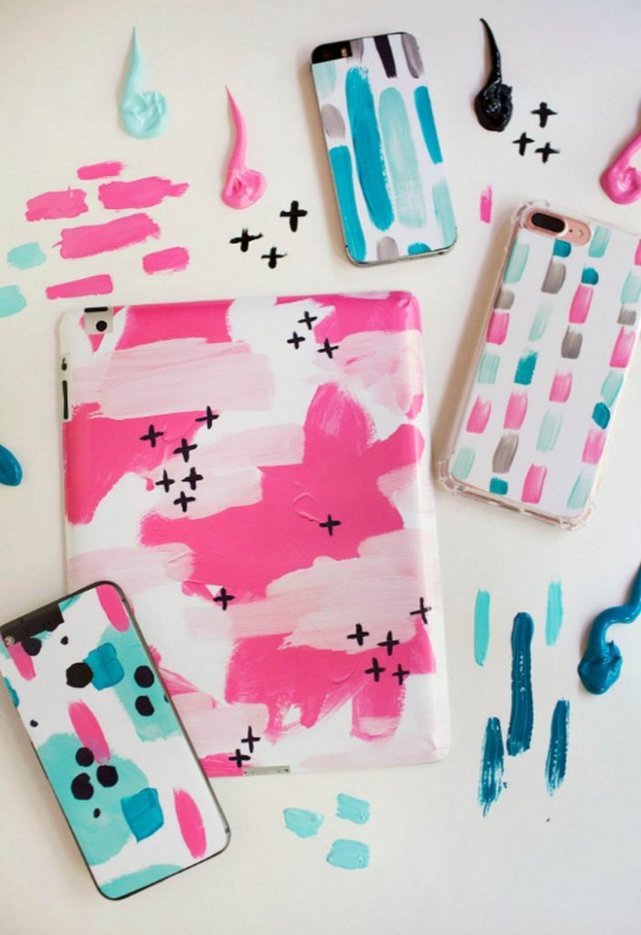 21 DIY Phone Case Ideas To Make Your Phone Look Unique - The Julie Art