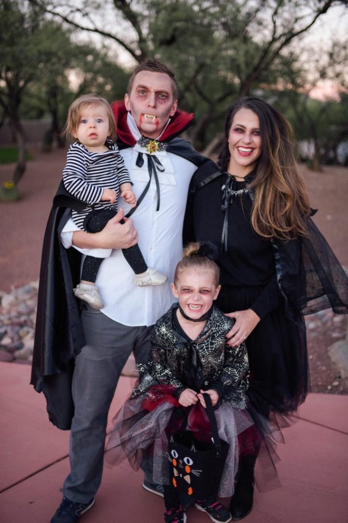 10 DIY Vampire Costume Ideas To Look Like A Blood Thirst - The Julie Art