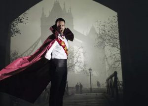 10 DIY Vampire Costume Ideas To Look Like A Blood Thirst - The Julie Art