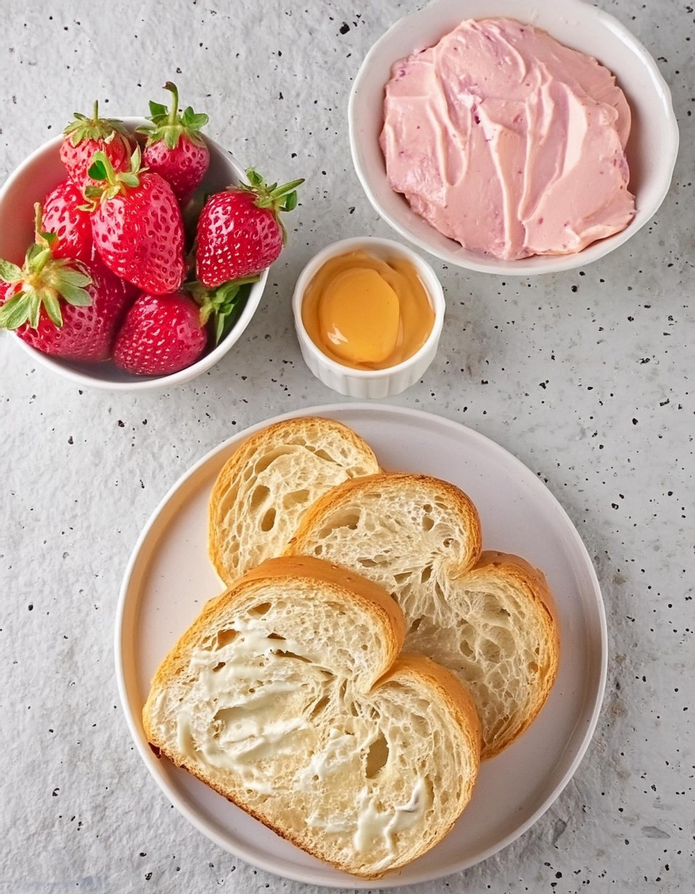 Fresh And Sweet Strawberry Tea Sandwiches Recipe - The Julie Art