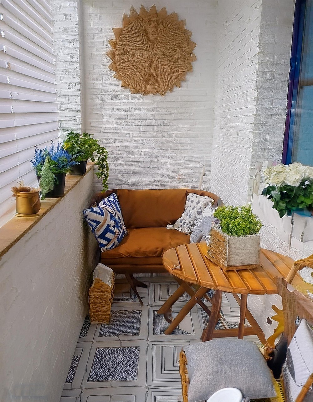 10 Cozy Aesthetic Stylized Balcony Decor Ideas - The Julie Art